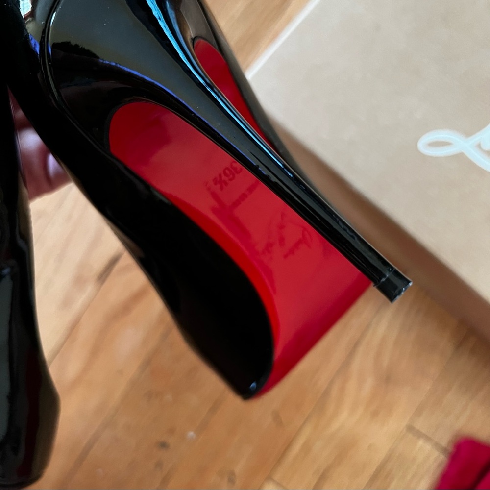 Christian Louboutin So Kate Heels 100 - Gem